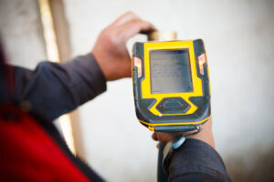 Best Handheld XRF Analyzers: 3 Best XRF Guns in 2024